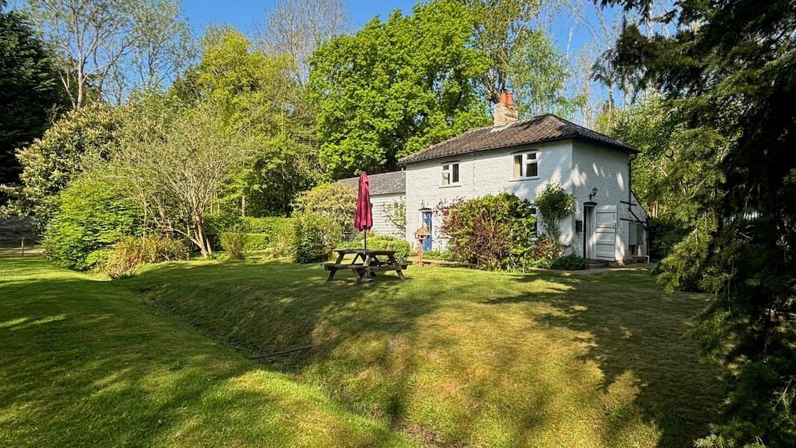 The Gamekeepers Cottage Suffolk – A unique self catering cottage in ...